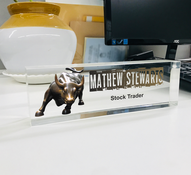 Premium Acrylic Desk Name Plate for Stock Traders - ooclas